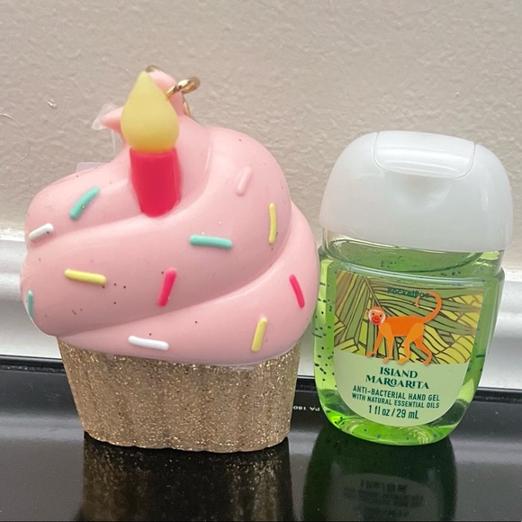 Bath & Body Works | Accessories | Bath And Body Works Cupcake Light Up ...